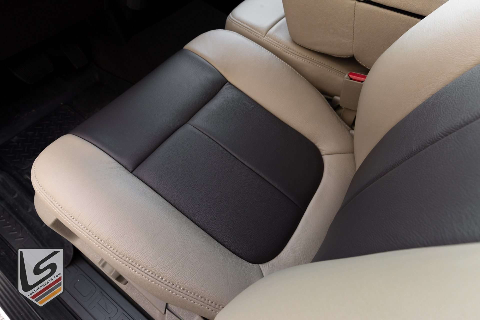 2009 Ford F-150 SuperCrew XLT Gallery - LeatherSeats.com